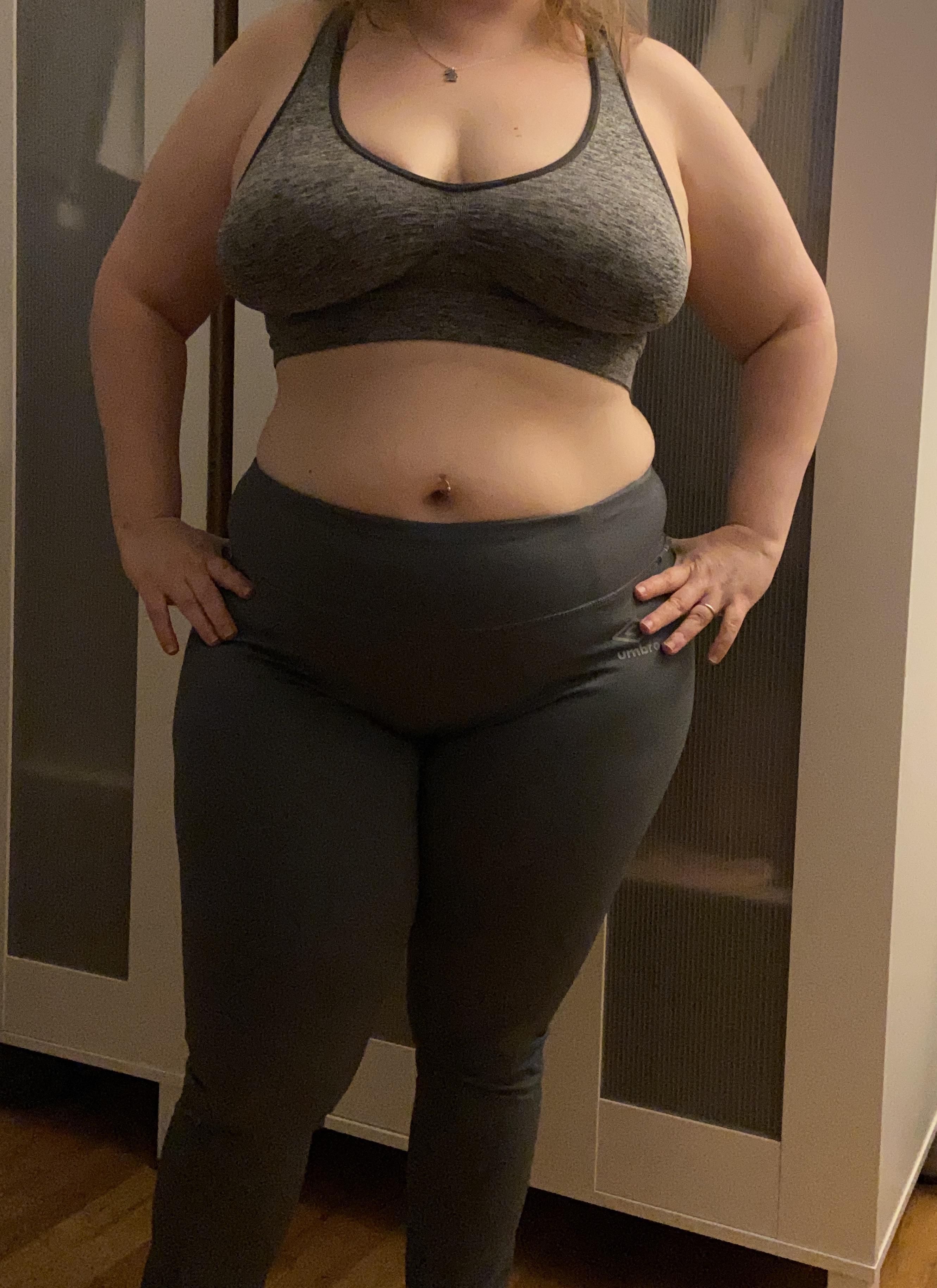 All the right curves (oc) | Scrolller