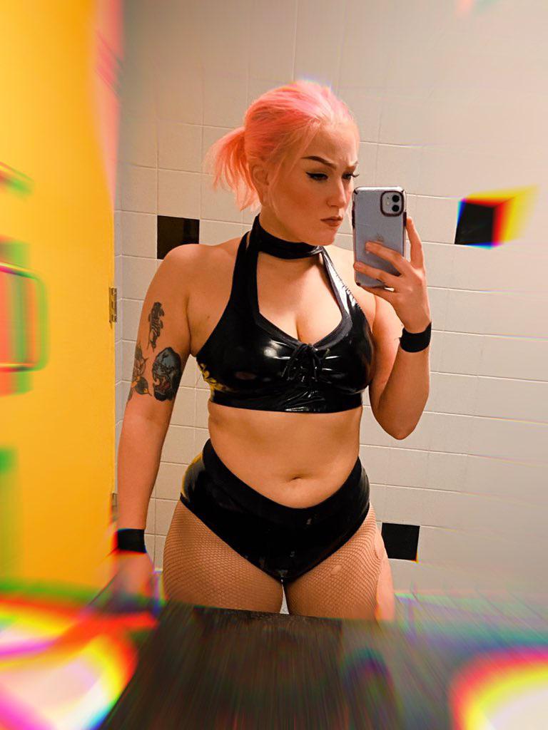 Allie Kat | Scrolller