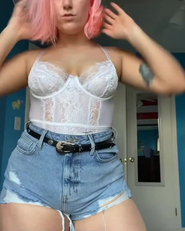 Allie Kat front and back | Scrolller