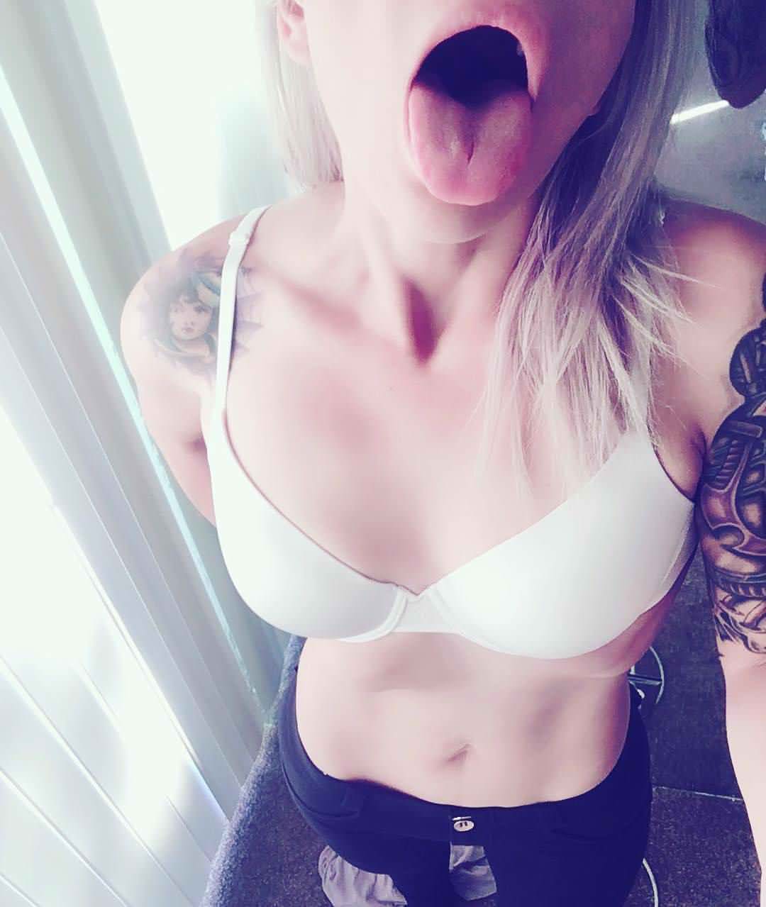 almost throatview | Scrolller