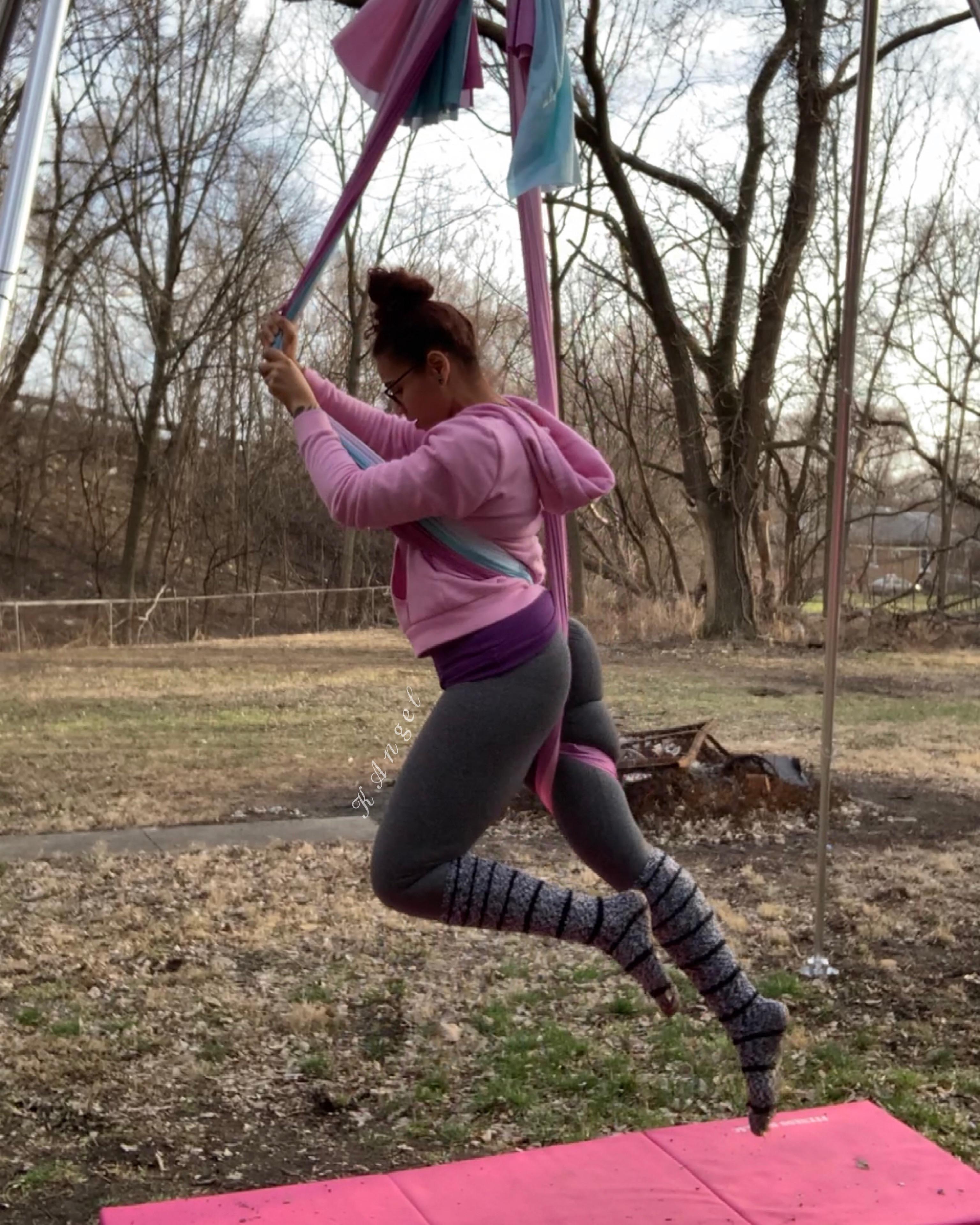 Always feeling peachy in the air | Scrolller