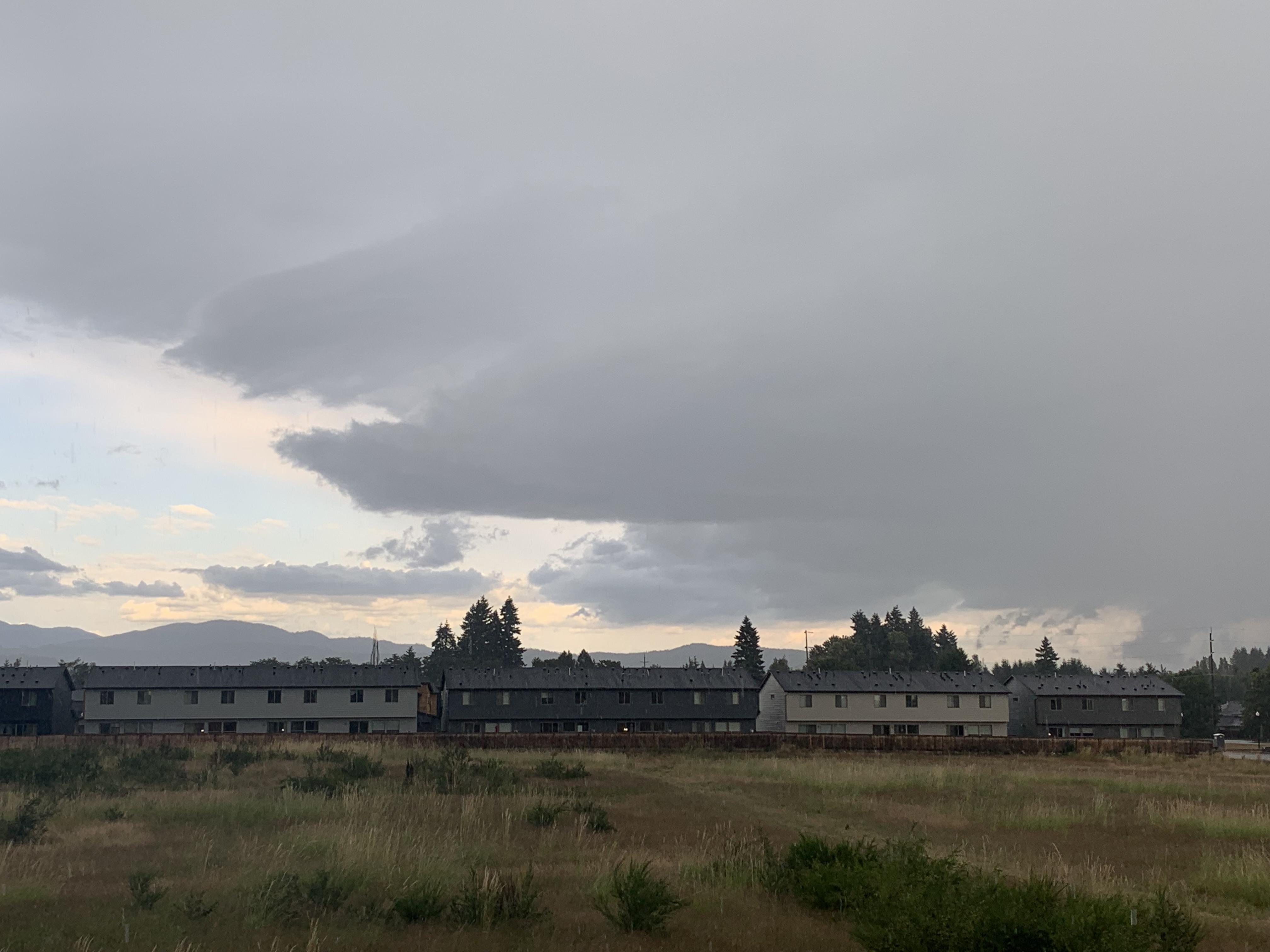 Always fun watching the storm roll in | Scrolller