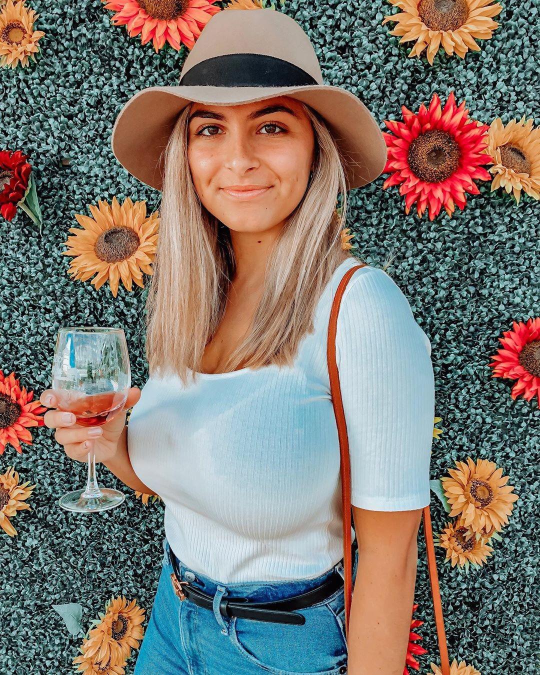 Always like a nice smile! | Scrolller