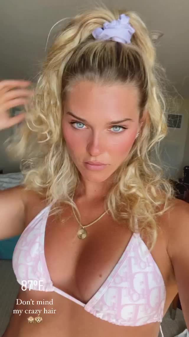 Alysha Newman | Scrolller