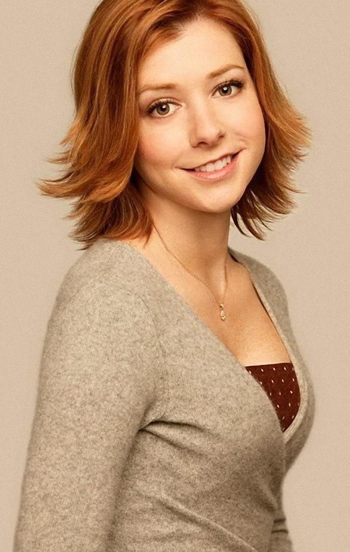 Alyson Hannigan Scrolller