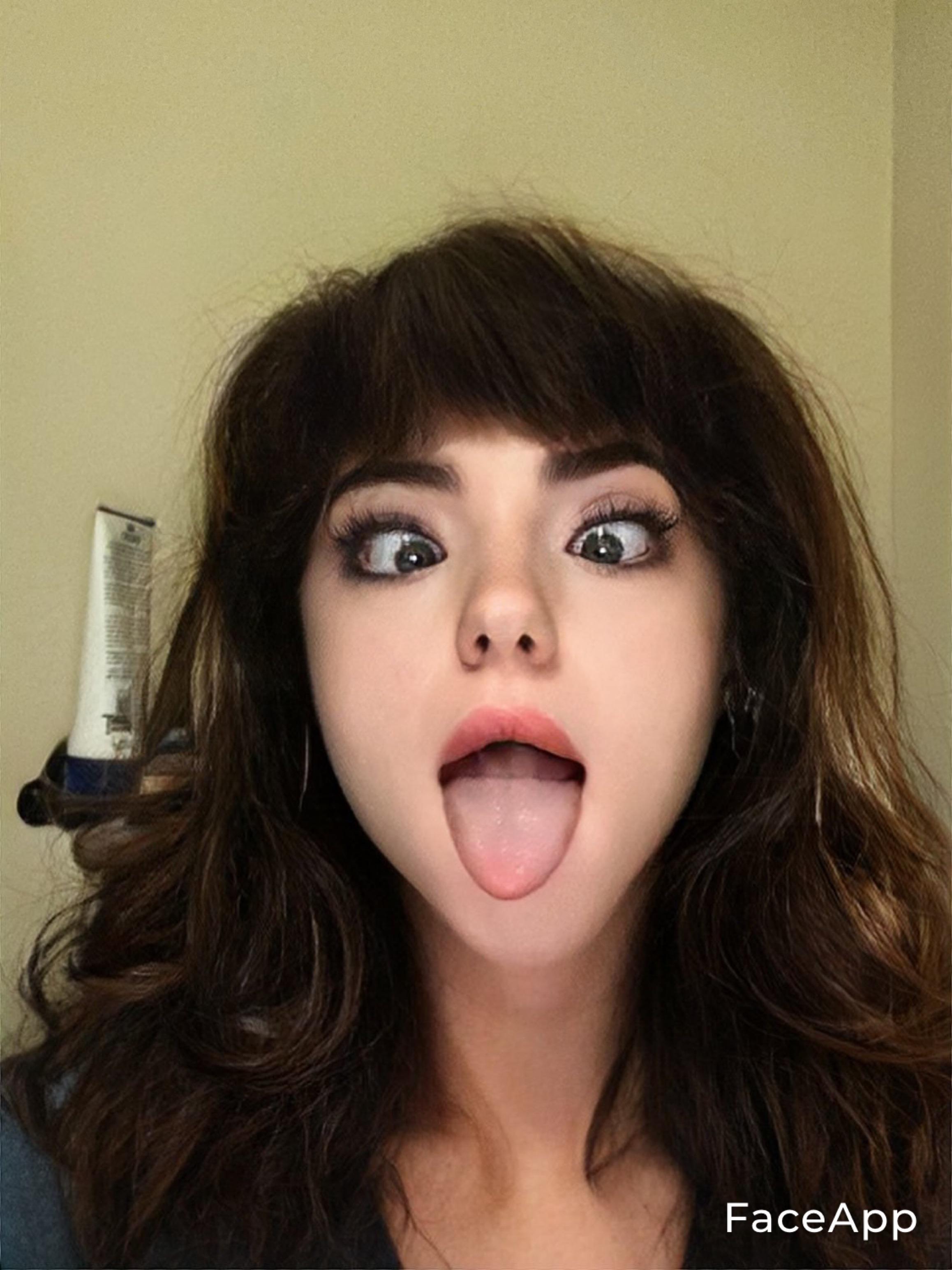 Am I a good girl? Dms open 19 | Scrolller