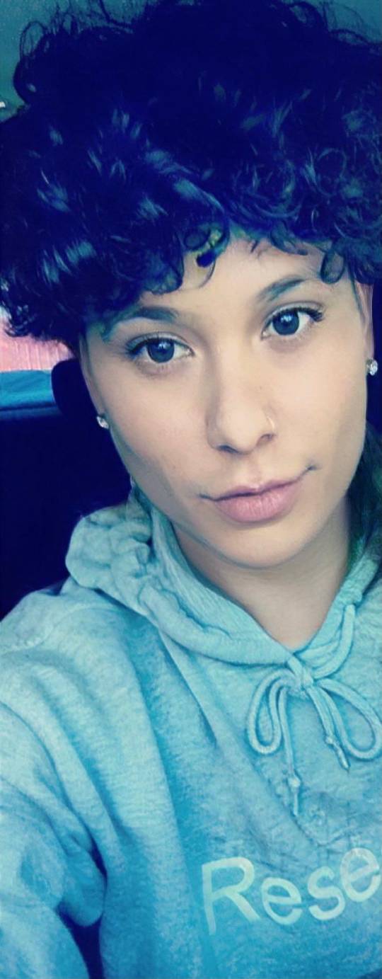 Am I a pretty fem boy? | Scrolller