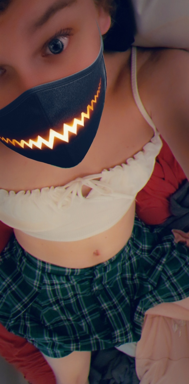 Am I cute enough for you?? UwU DMs open | Scrolller