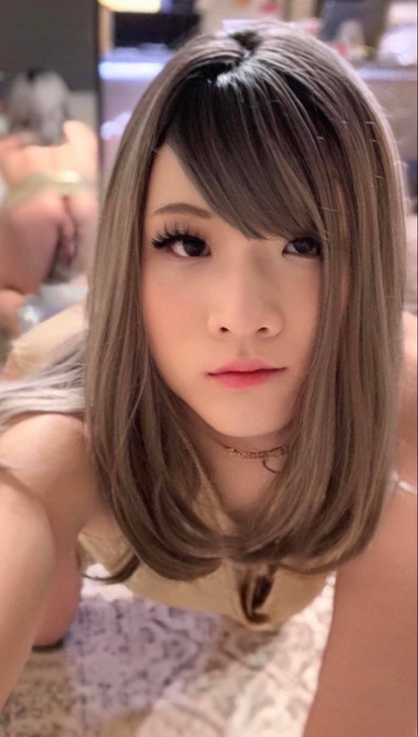 Am I girlfriend material? | Scrolller