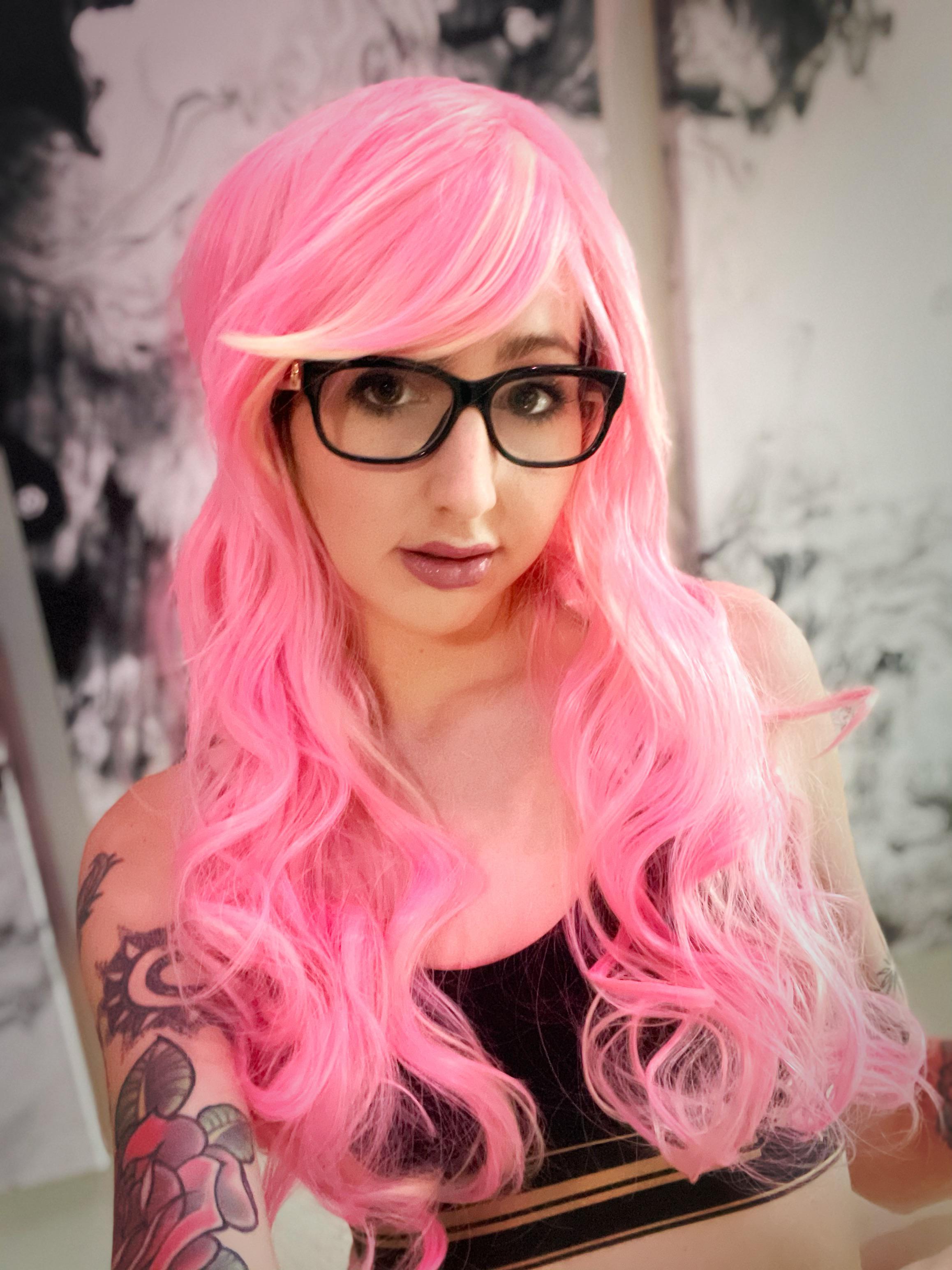 Am I pretty? | Scrolller