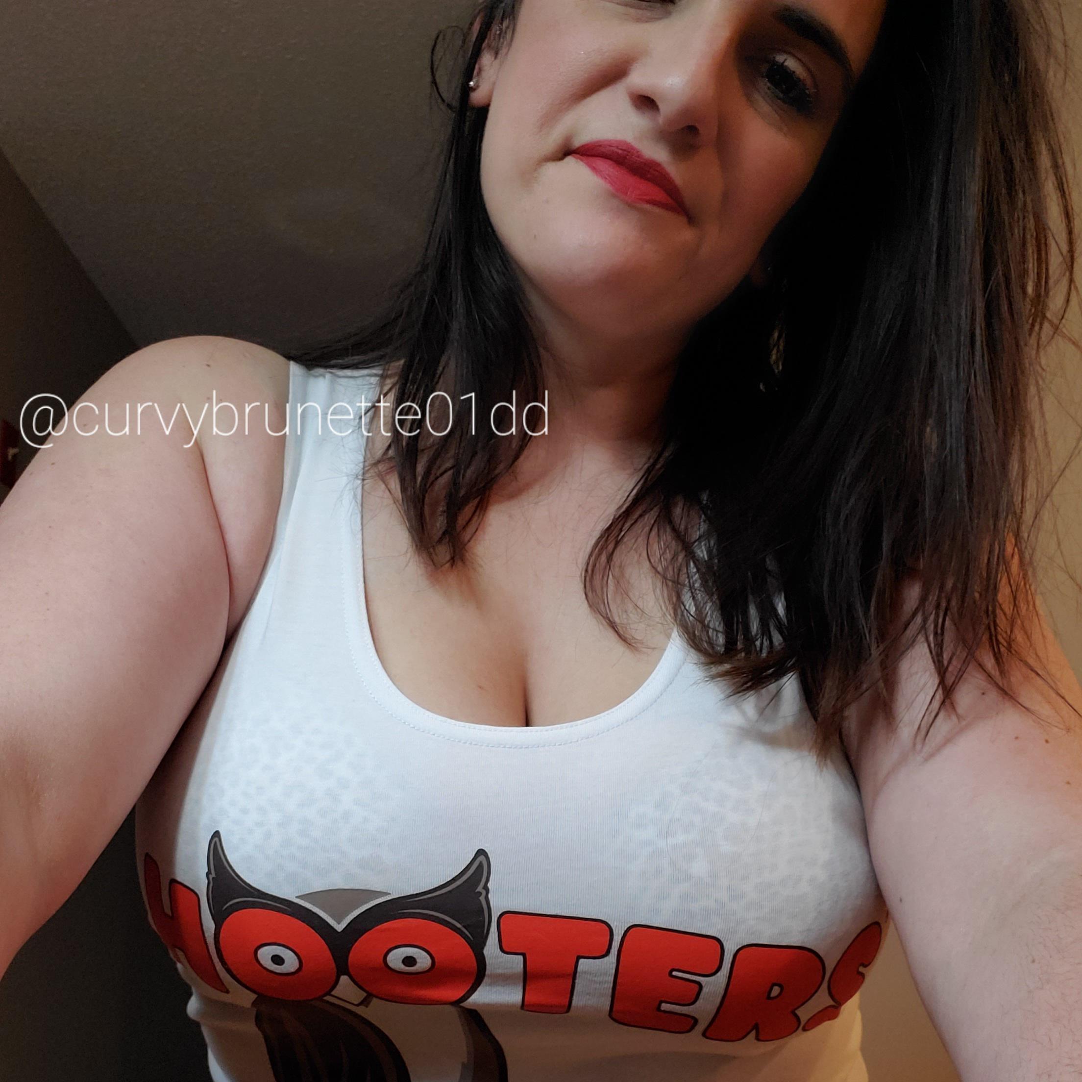 Am I serving you tonight? | Scrolller