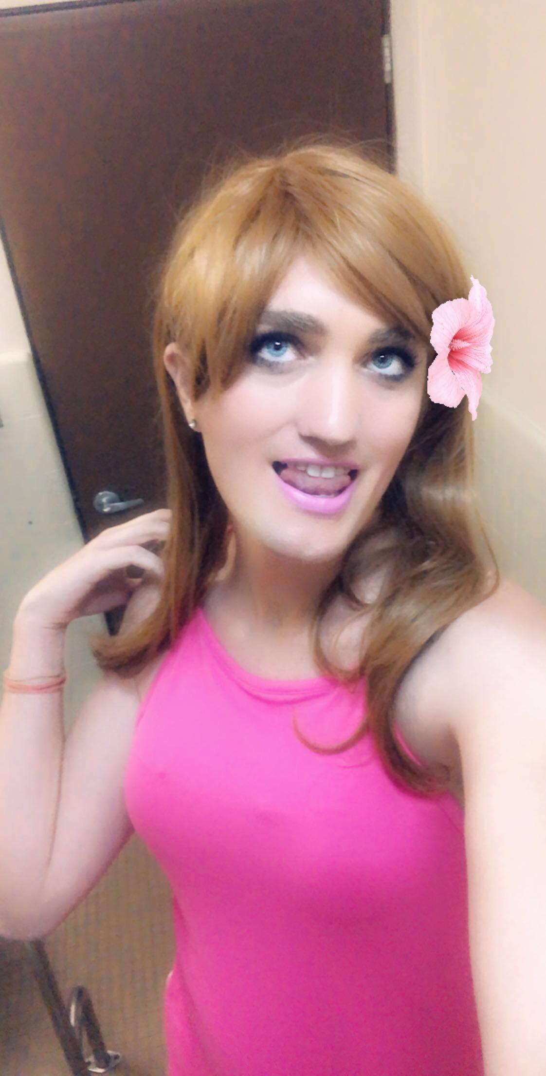 Hey bois 💕 | Scrolller