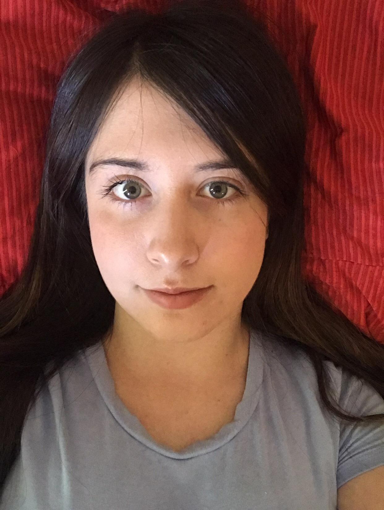 Am I still pretty with no makeup? | Scrolller