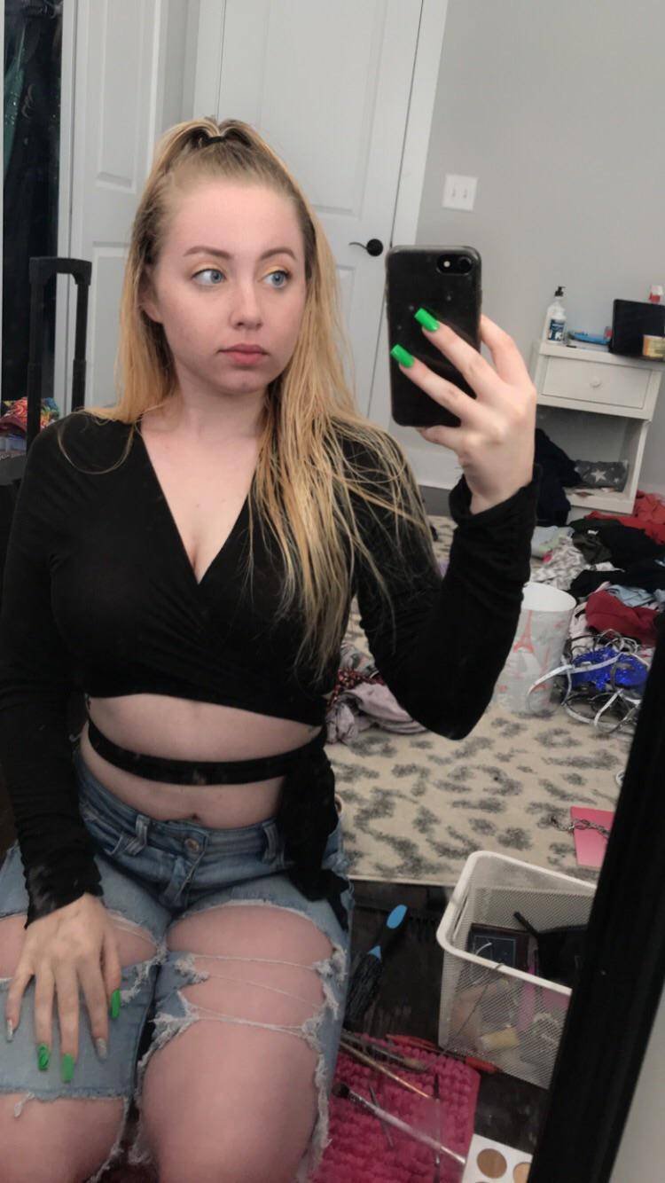 am I thick ?? | Scrolller