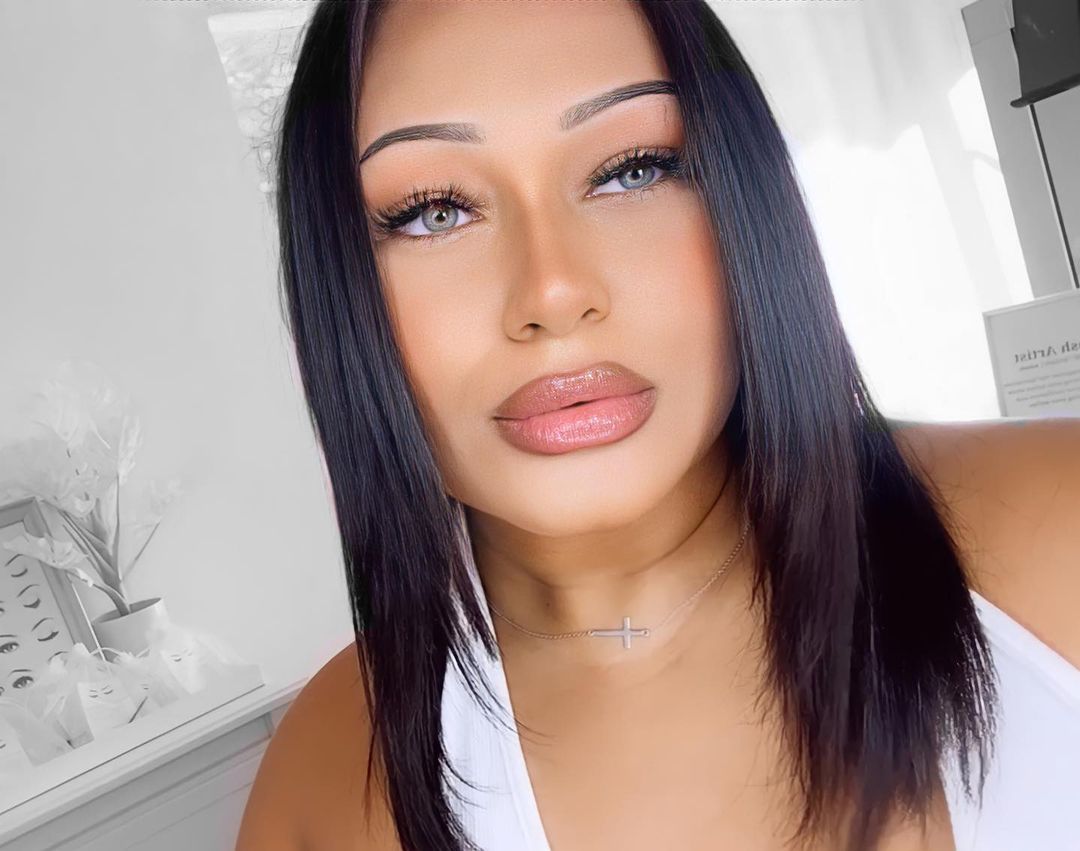 Amazing Lips | Scrolller