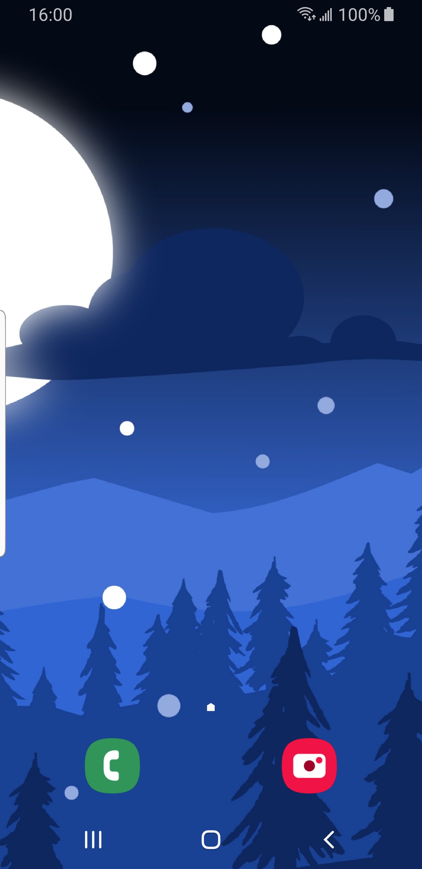 An Android home screen | Scrolller