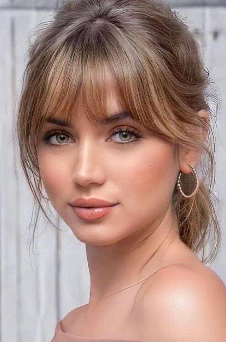 Ana de Armas | Scrolller