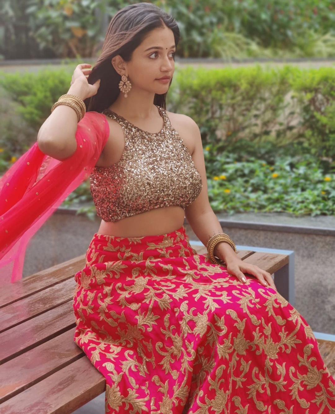 Anaika Soti - squeeze her mangoes hard | Scrolller