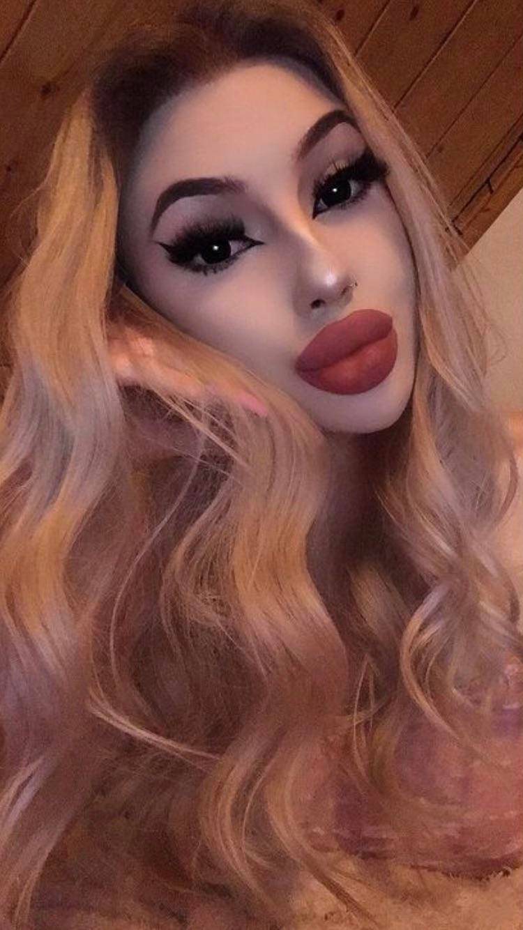 angel or devil🤔💋 | Scrolller