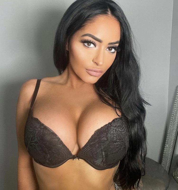 Angelina | Scrolller