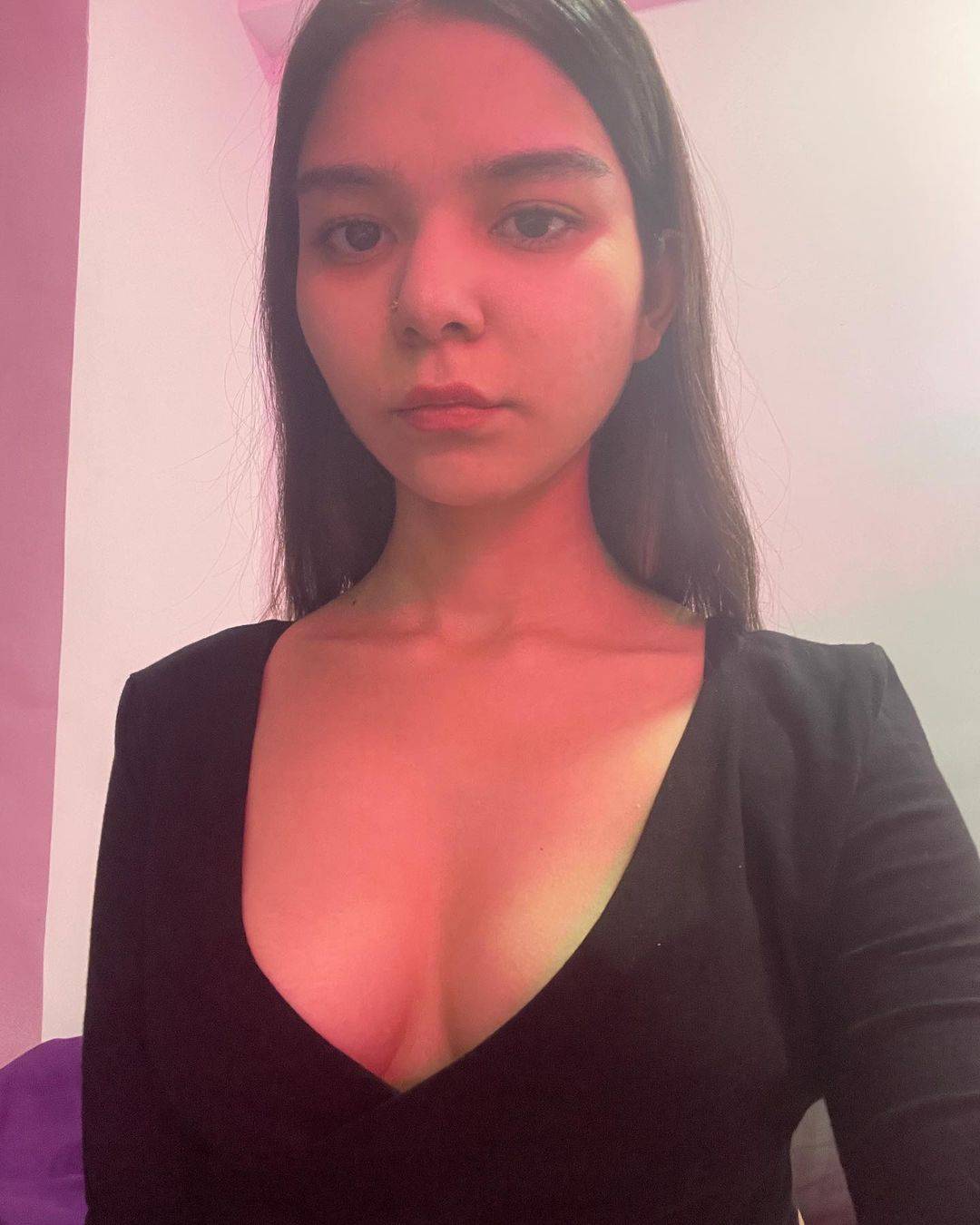 Ankkita c turning up the heat | Scrolller