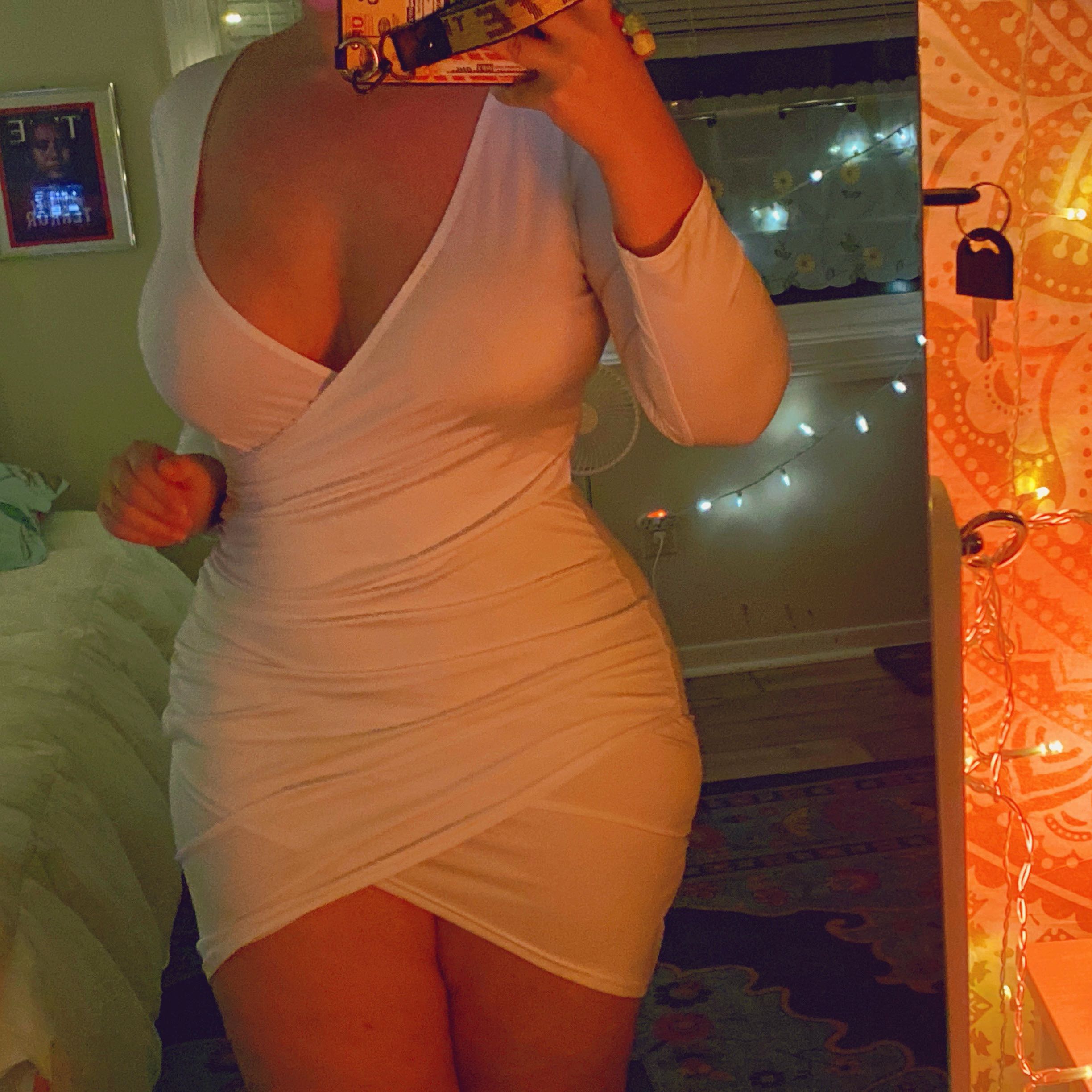 Anna Slatz is a thick goddess | Scrolller