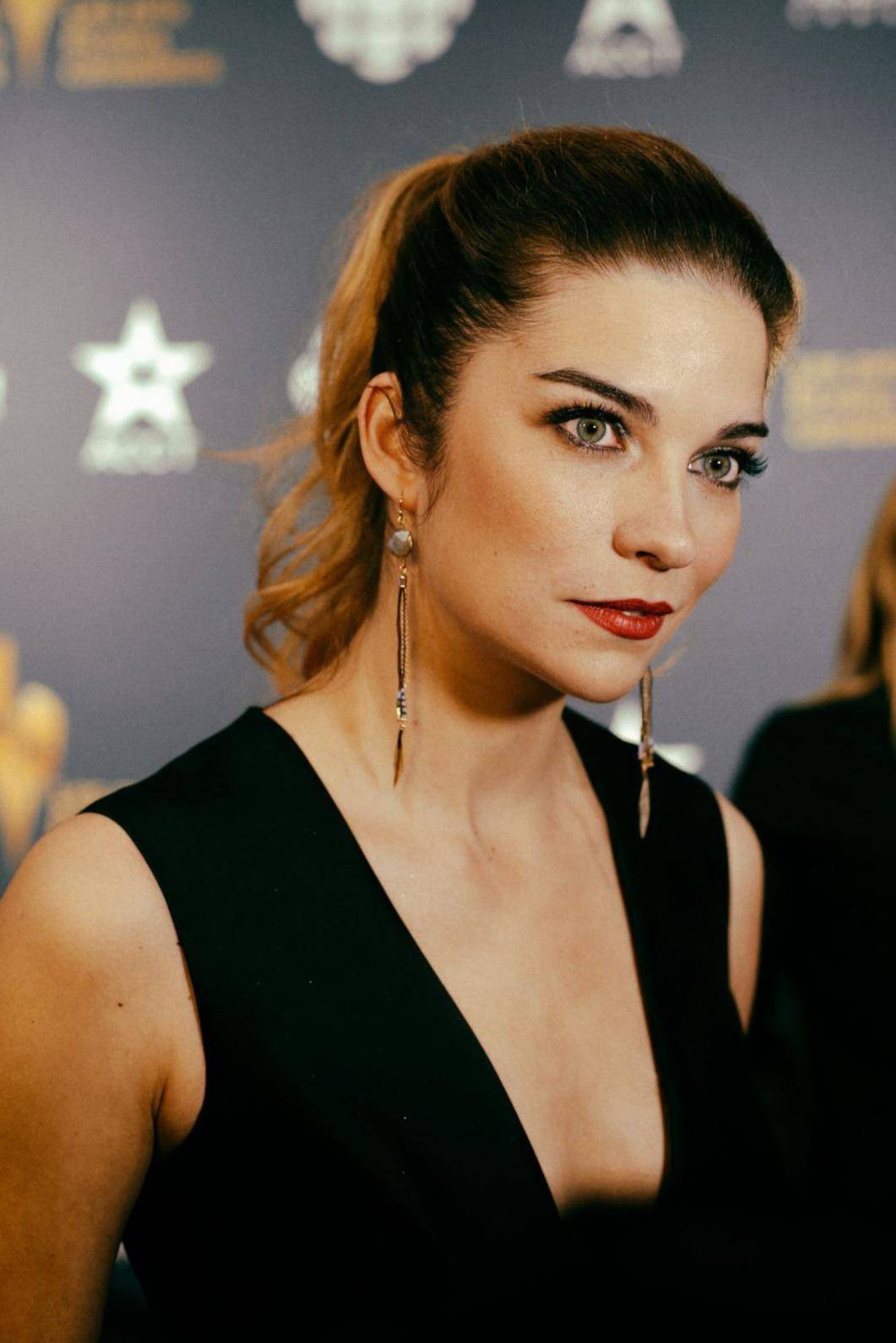 Annie Murphy (irtr) | Scrolller