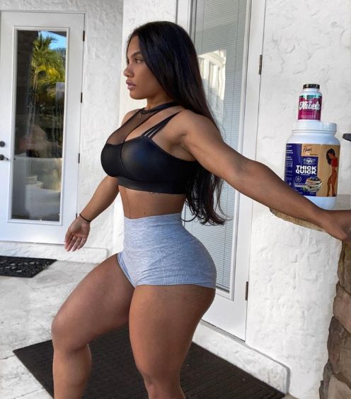 Another beautiful picture of Kathy | Scrolller