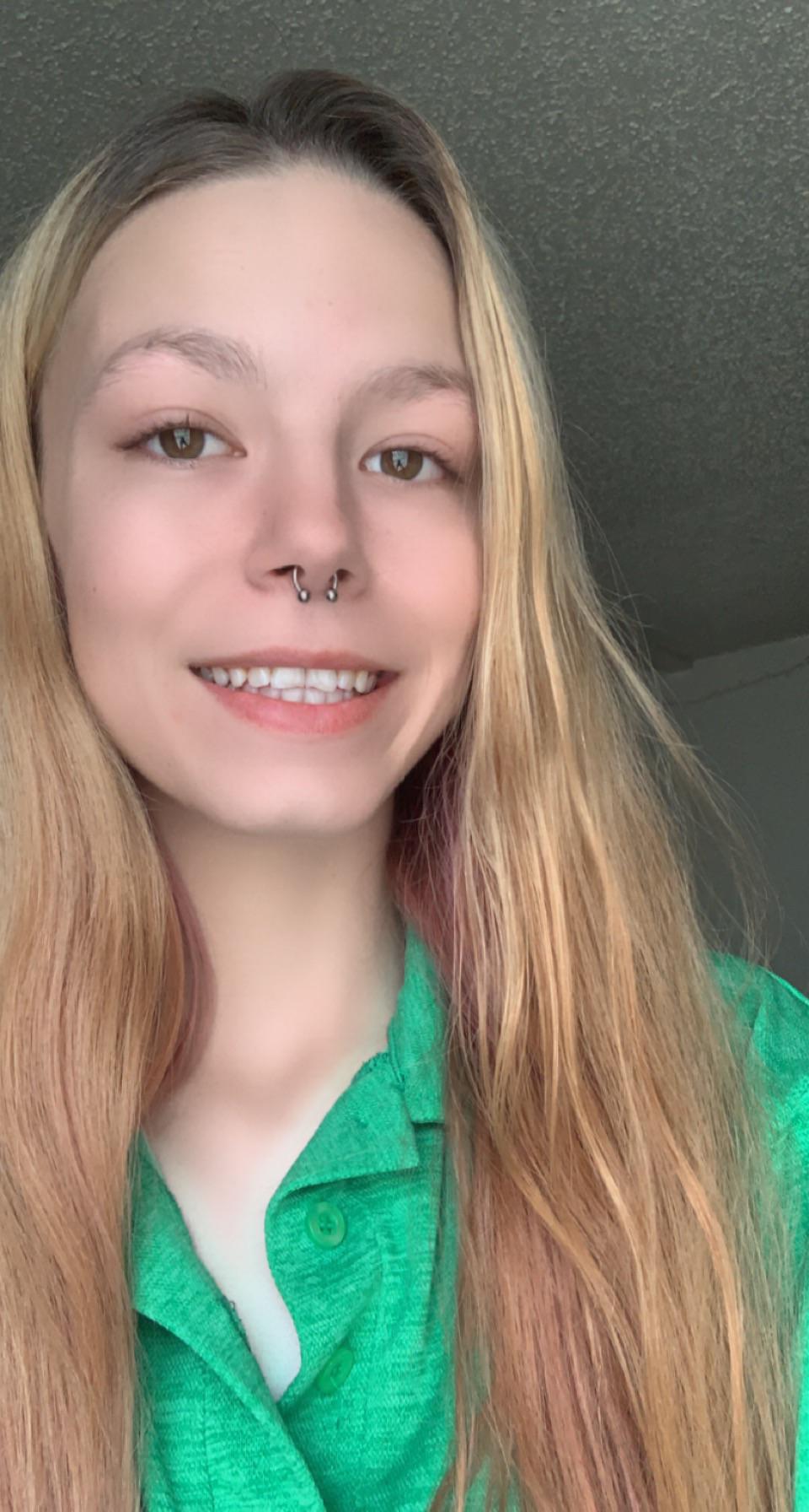 A selfie to start the day 💕 (over18) | Scrolller