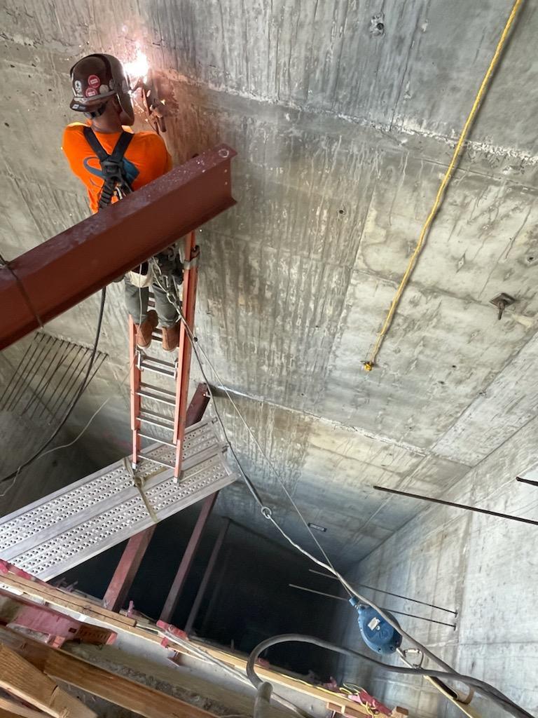 Another day at the office | Scrolller