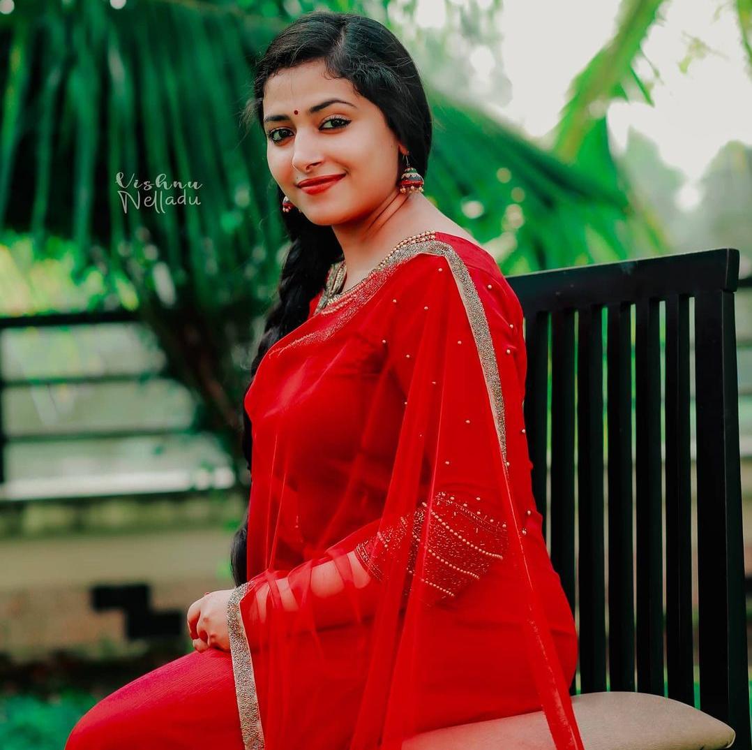 Anu 🤤 | Scrolller