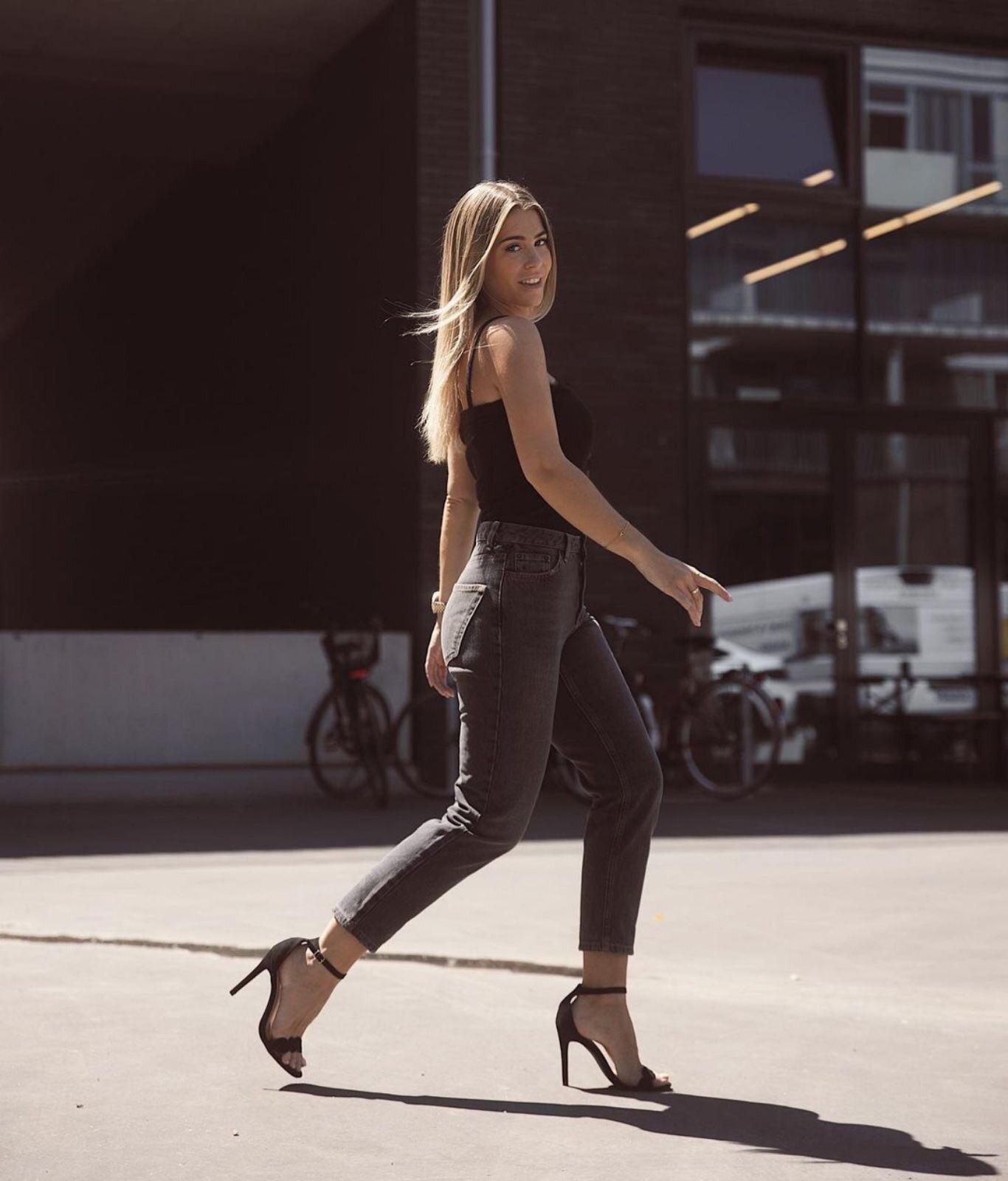 Any bi bud wanna jerk with me to German influencer mrs Bella? | Scrolller