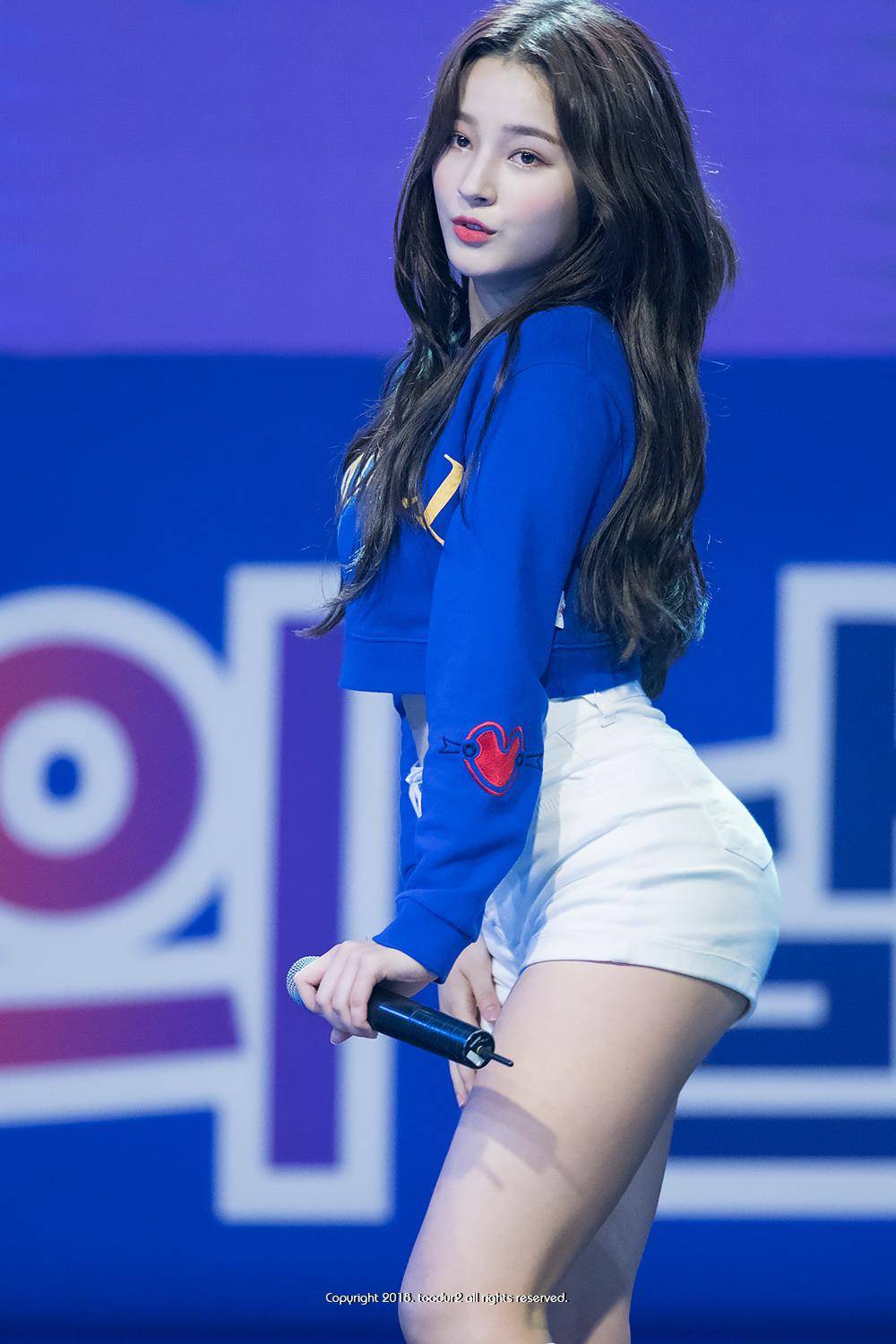Any buds ( bi ) to help me jerk off to Nancy momoland | Scrolller