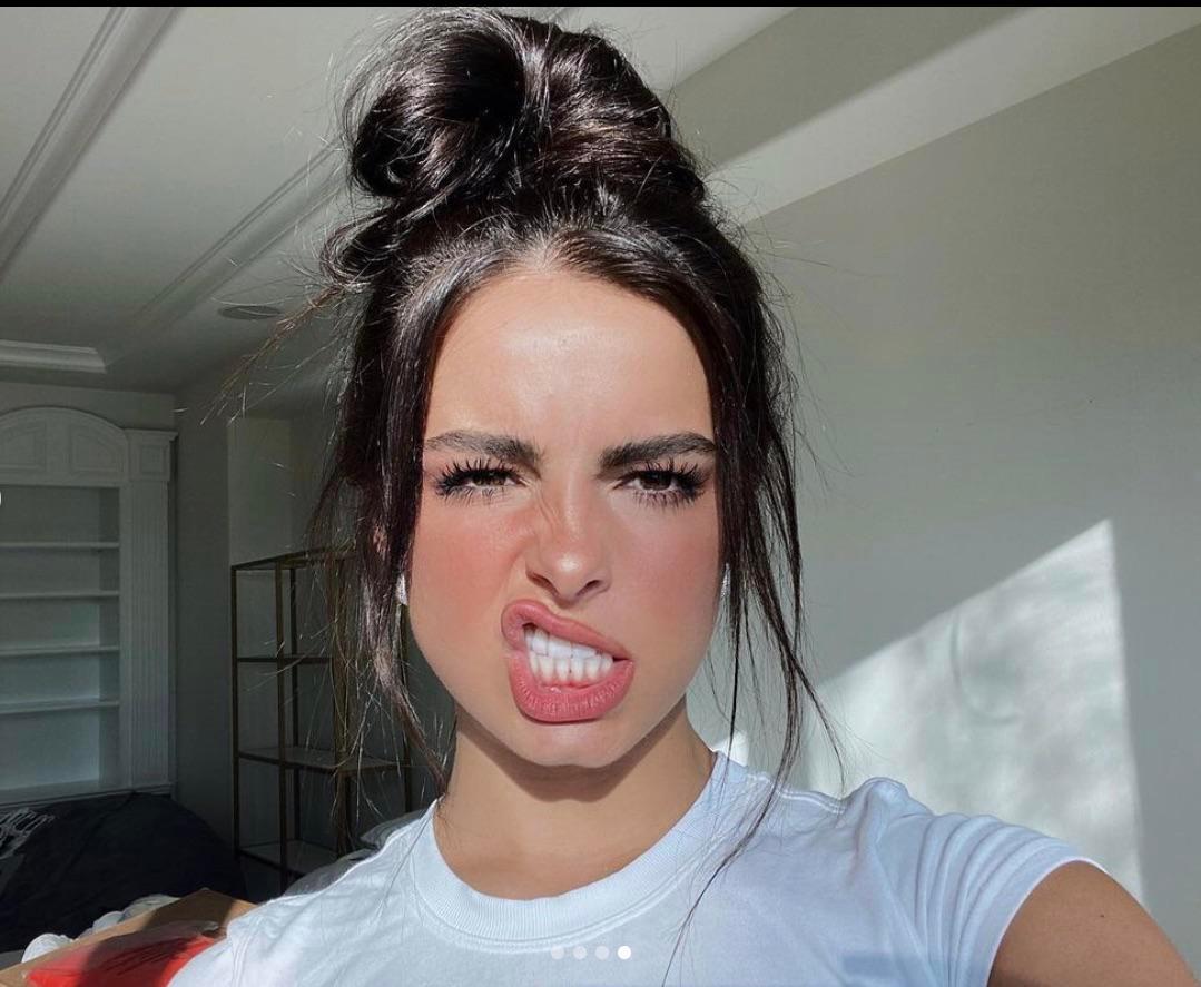 Any buds want to jerk to Addison? | Scrolller