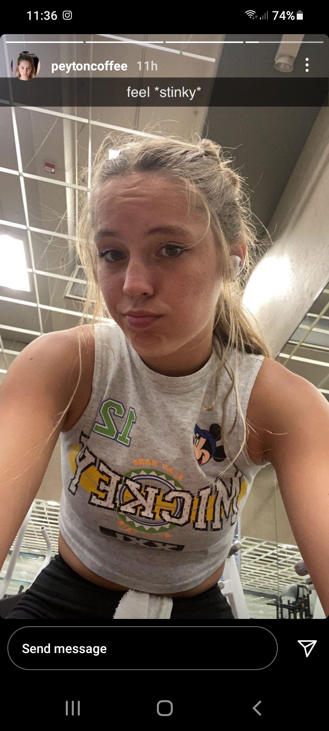 Any discord? Send in private pls | Scrolller