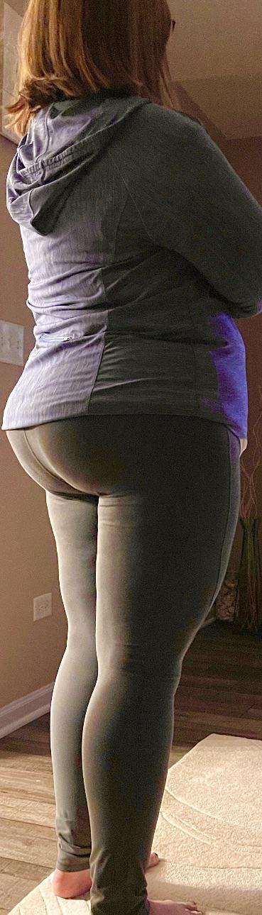 Any love out there for huge milf asses? | Scrolller