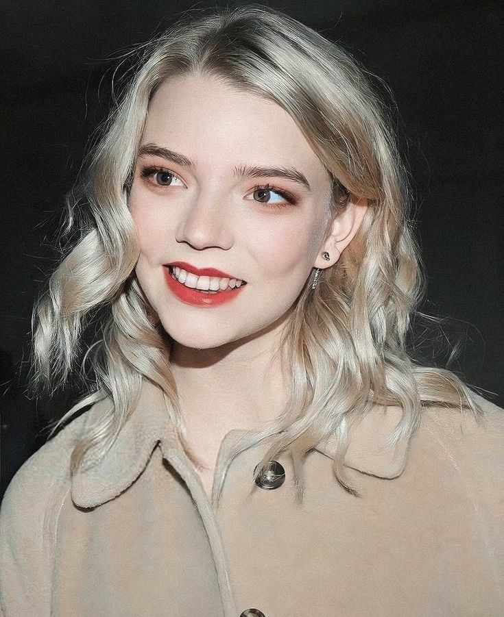 Anya Taylor-joy | Scrolller