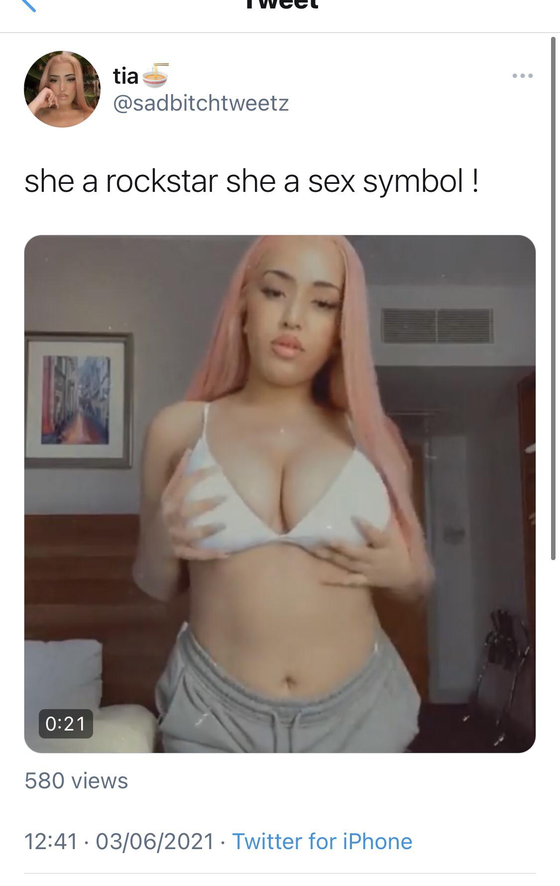 Anyone got her content? | Scrolller