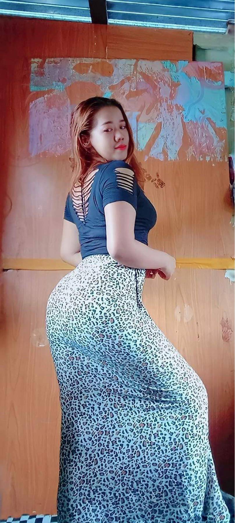 Anyone know her fb??? | Scrolller