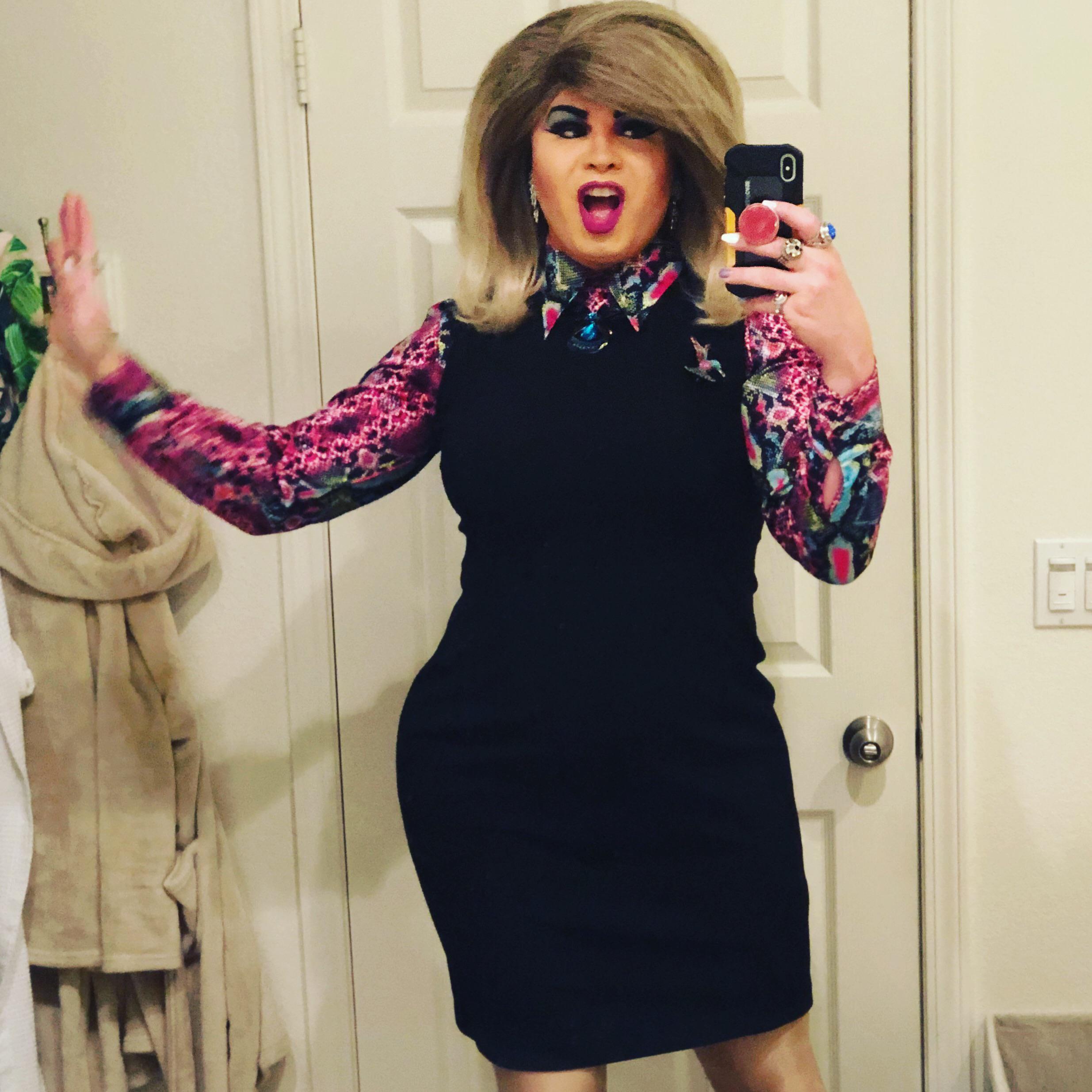 Anyone need an alcoholic Secretary? | Scrolller