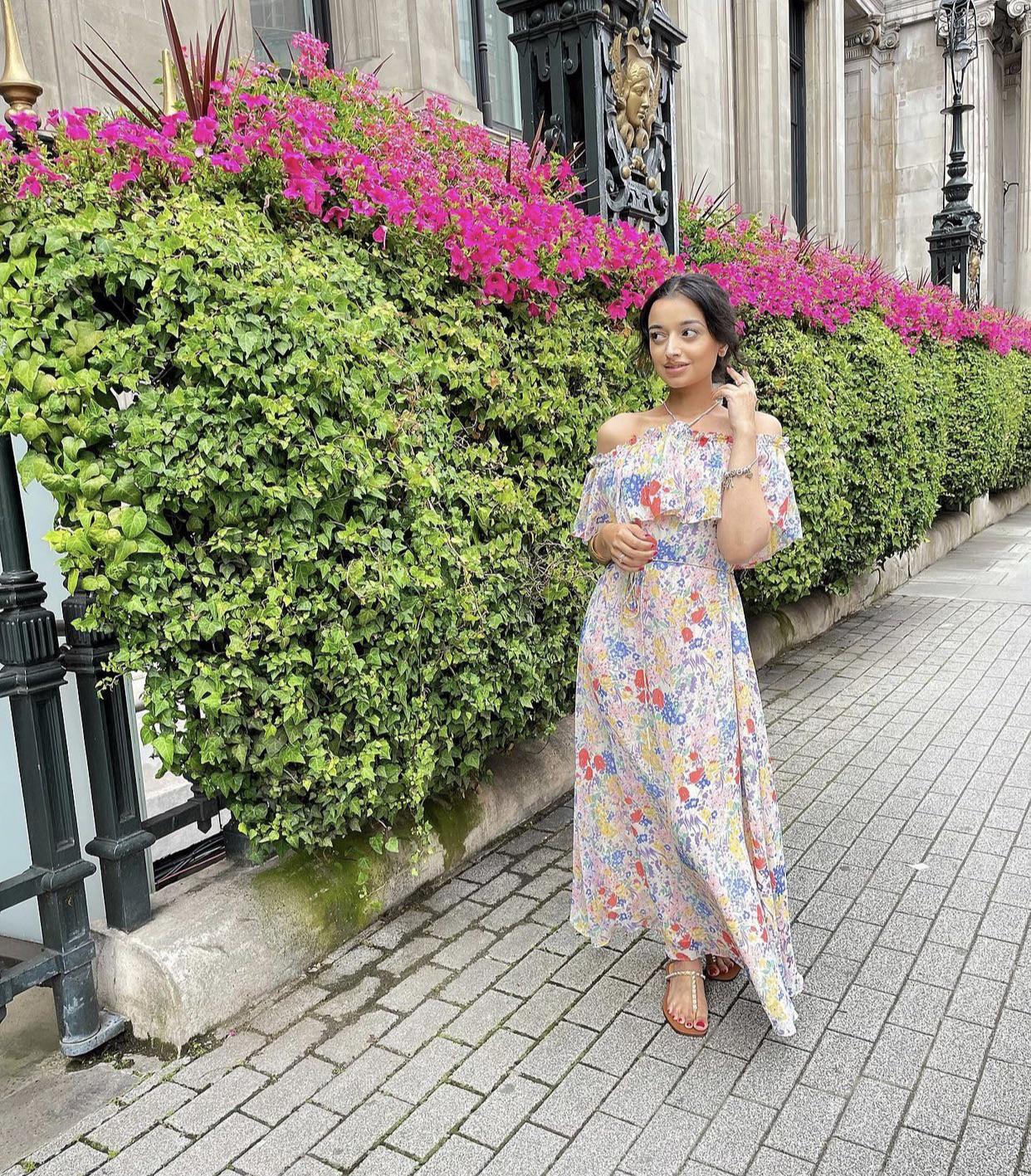 Anyone want to suck those feet? | Scrolller