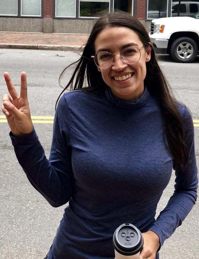 AOC keeps her figure nice and tight | Scrolller