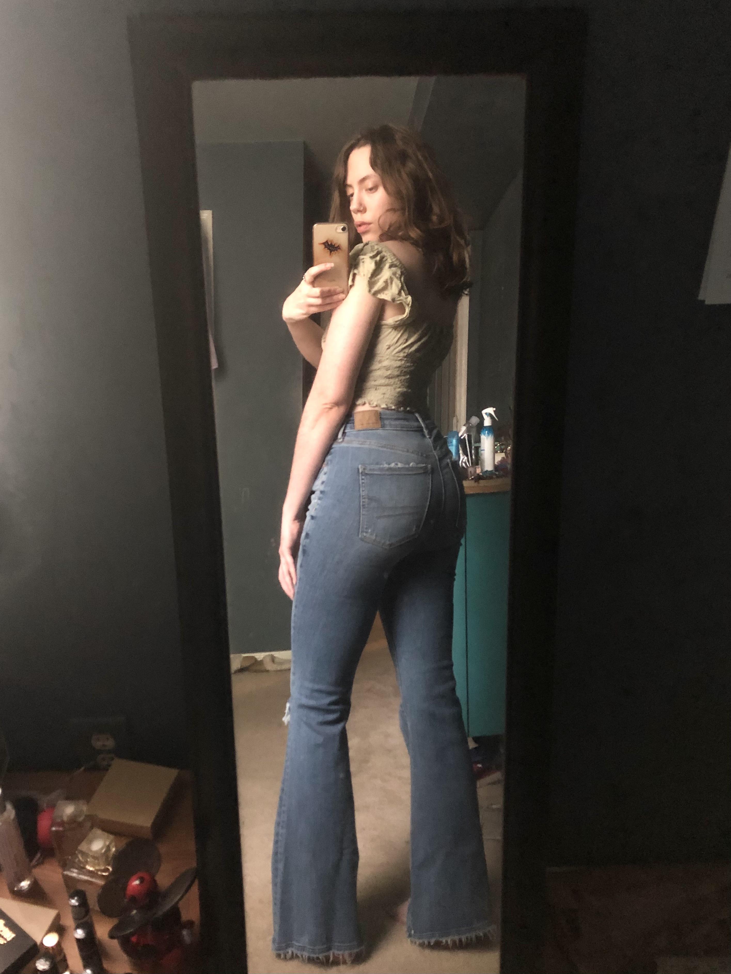 Are flare jeans cute? ☺️🌟 | Scrolller