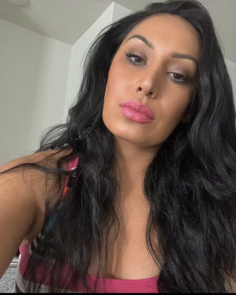 Are you ready to serve a goddess like me and obey my rules | Scrolller