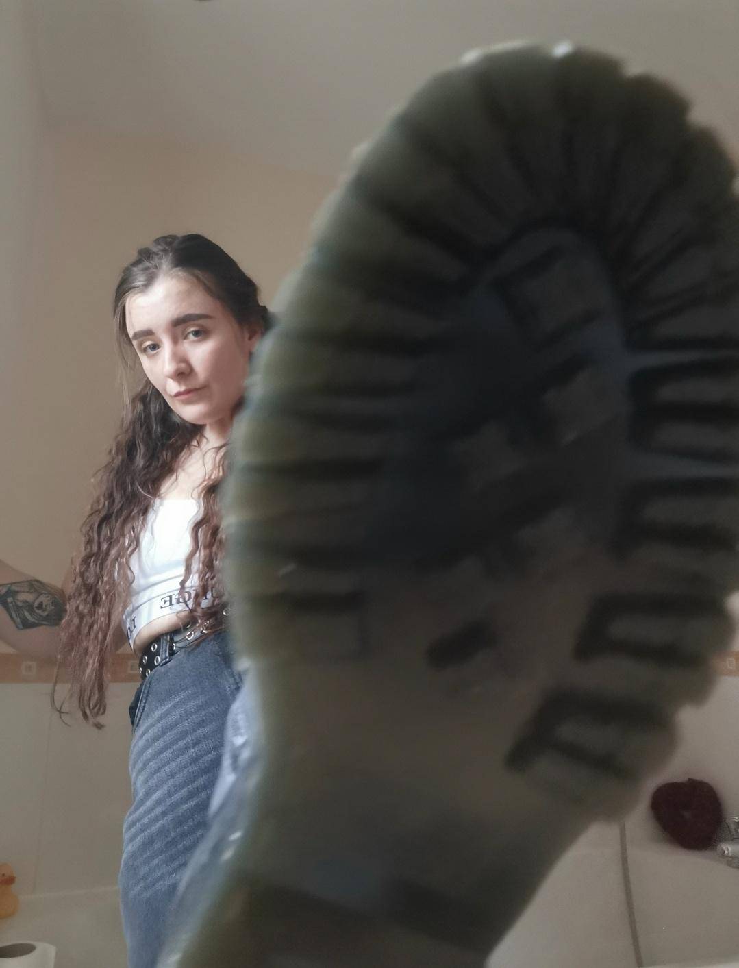 Are you ready to serve your mistress? | Scrolller