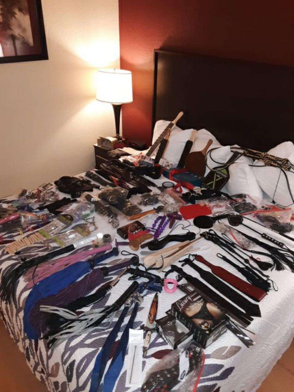 Are you submissive?let explore | Scrolller