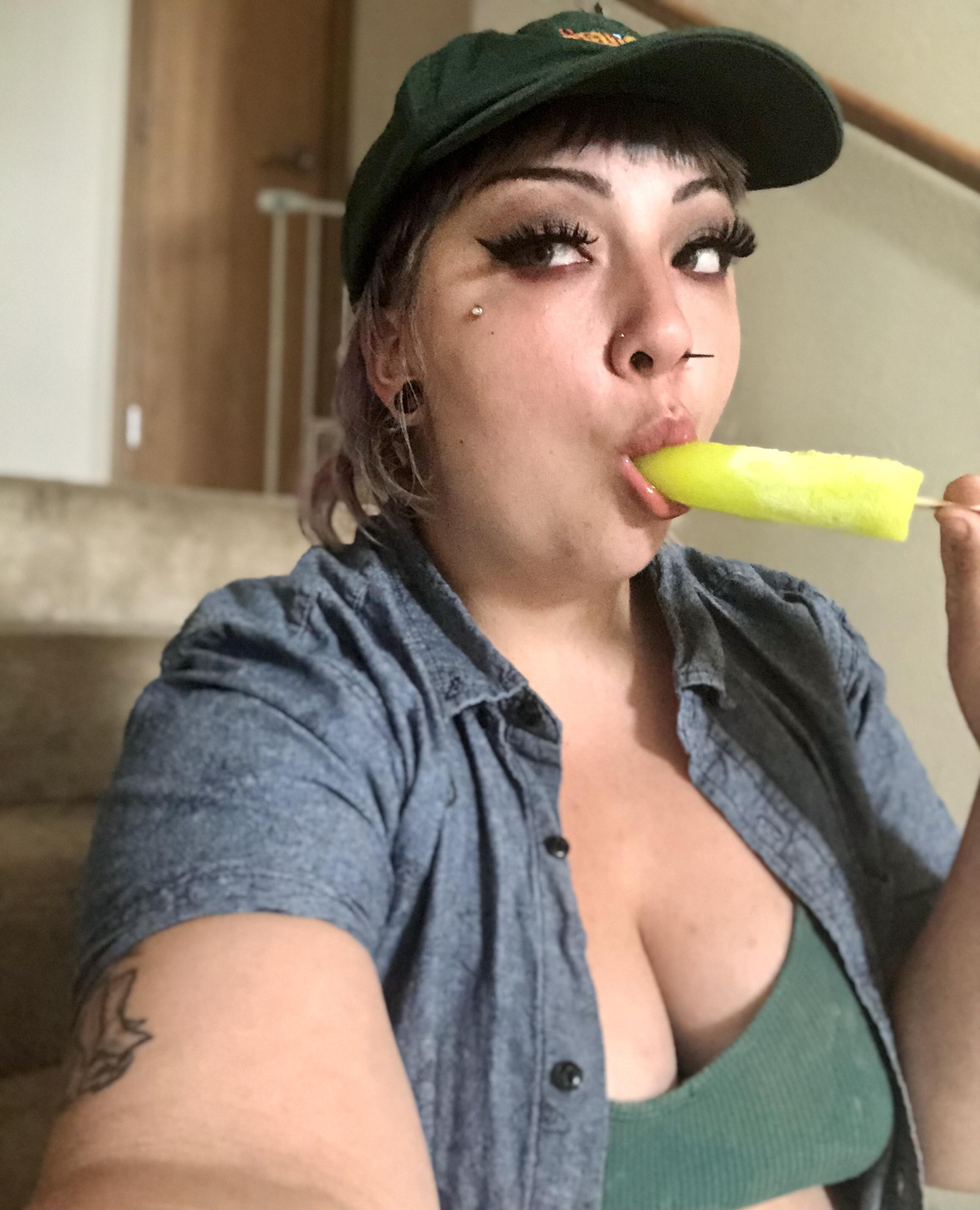 Are you tasty too? | Scrolller