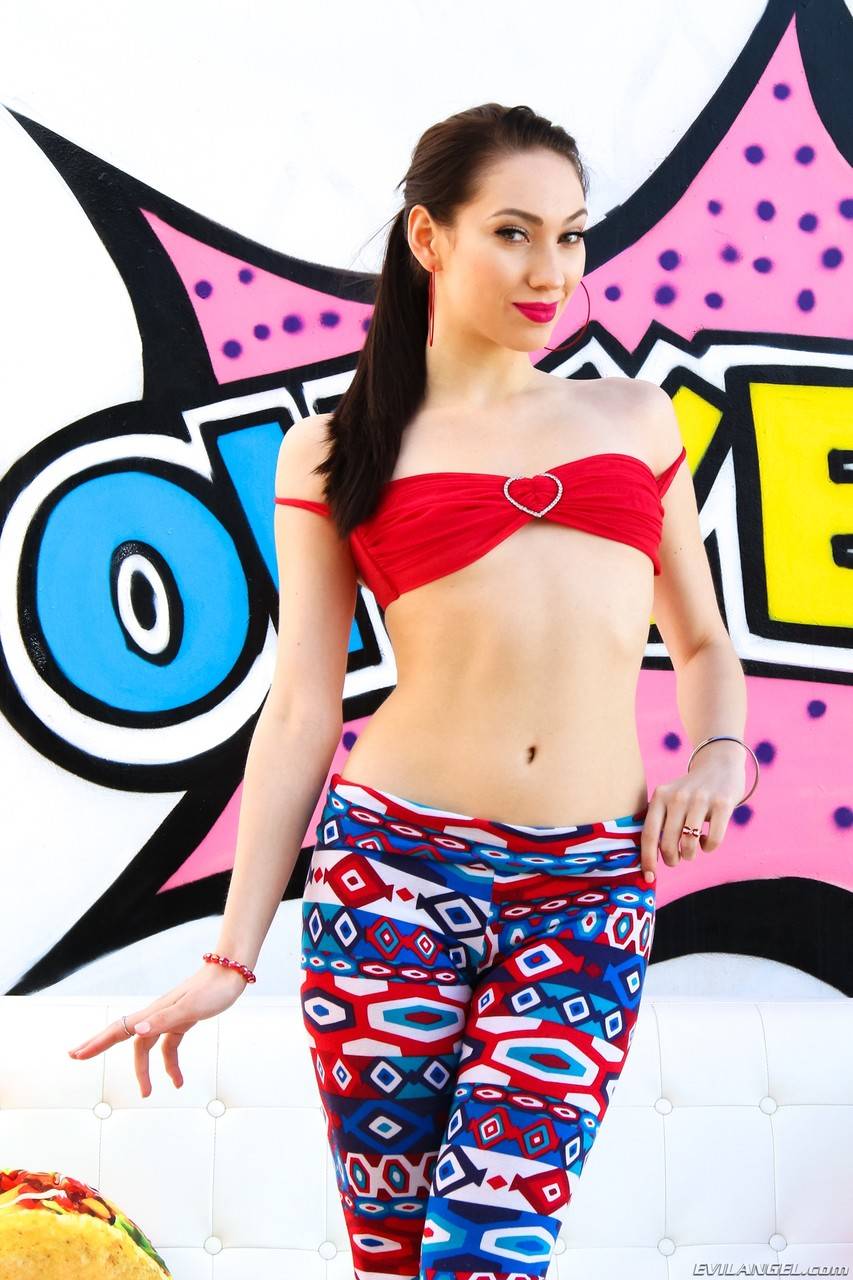 Aria Alexander | Scrolller