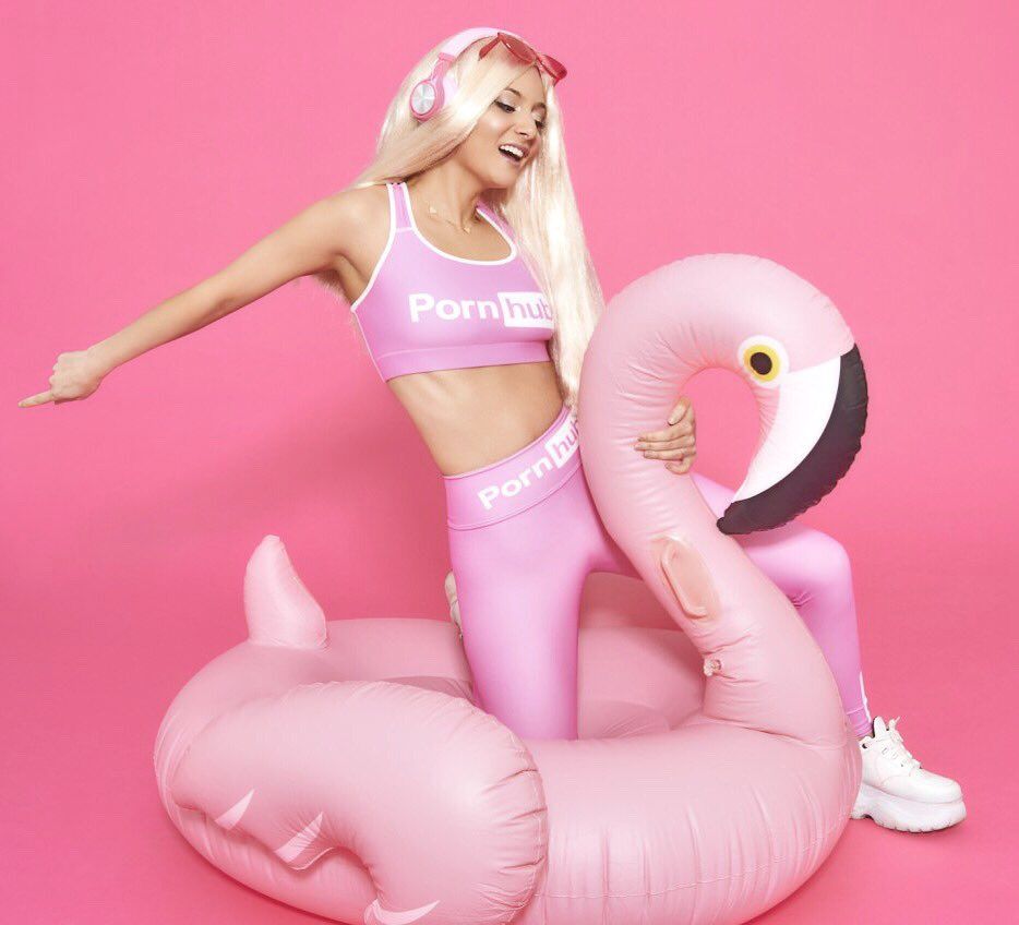 Aria & Pornhub merchandising #2 | Scrolller