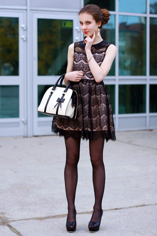 Ariadna Majewska Scrolller